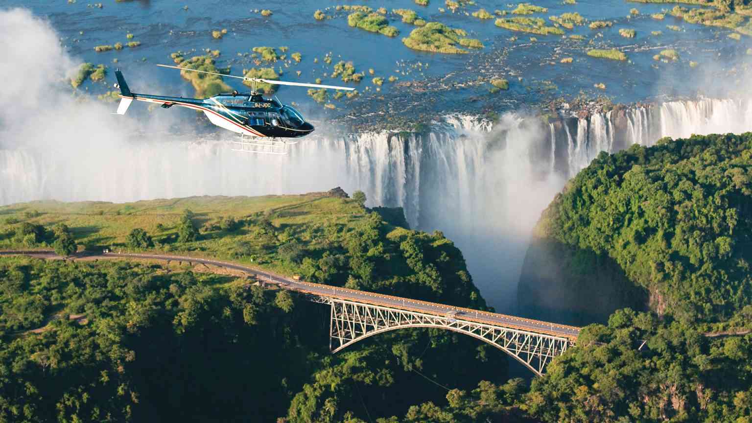 Mosi-Oa-Tunya National Park - Explora Journeys Africa